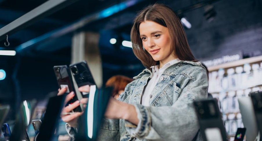 Los argentinos no sueltan el teléfono: más de tres meses del año se van ...